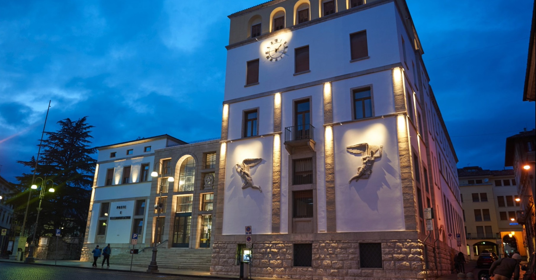 Nuovo “look” per le Poste di Belluno: ecco come appare adesso il ...